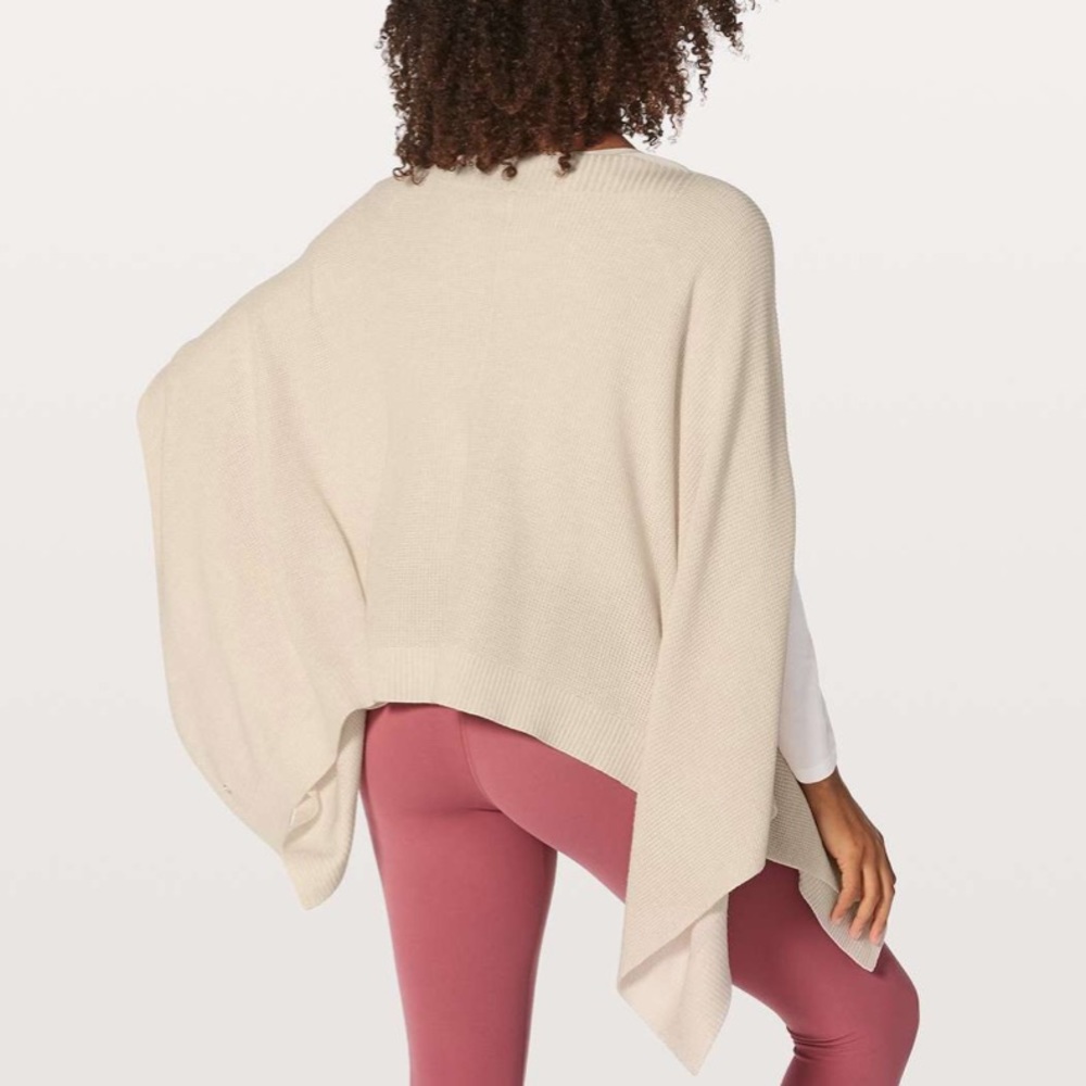 Lululemon Cream Forward Flow Cape - Gem